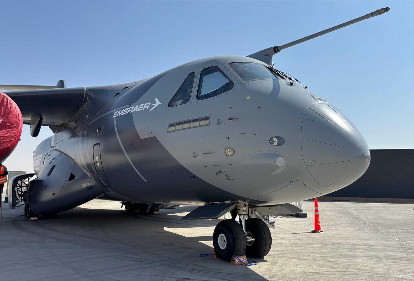 Embraer Signs MoUs with AMMROC and GAL to Pursuit Defense Development ...
